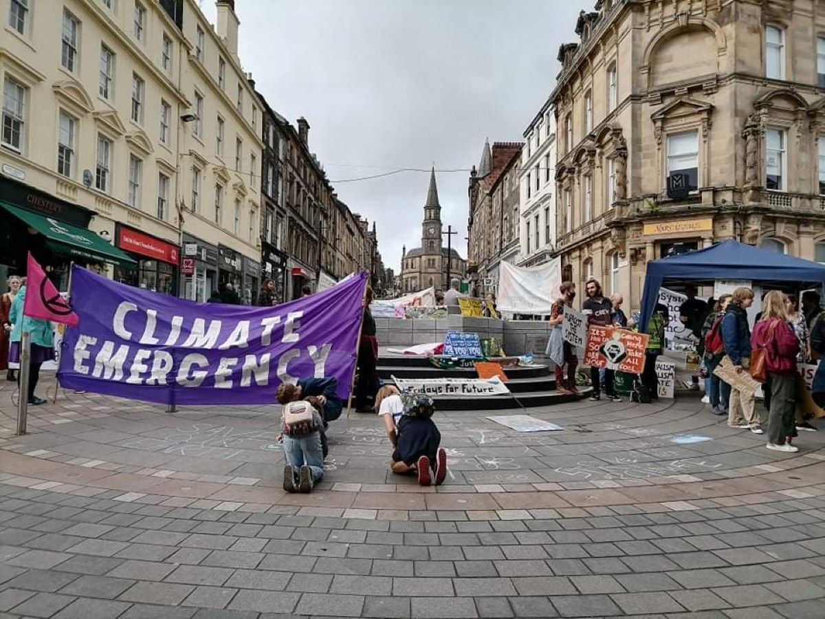 Climate Protestors gather in Stirling city centre to call for climate ...